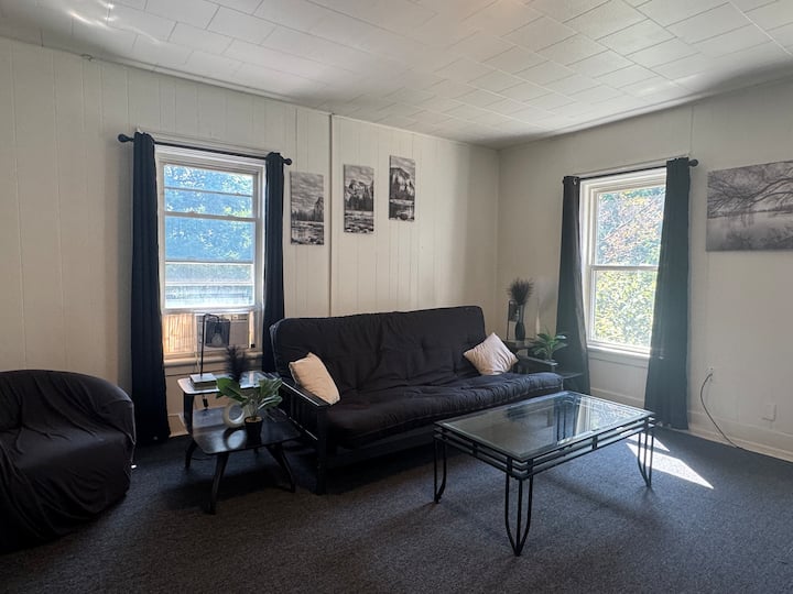 The Hideaway Downtown Ski Haus Near Uvm Church St - Burlington, VT