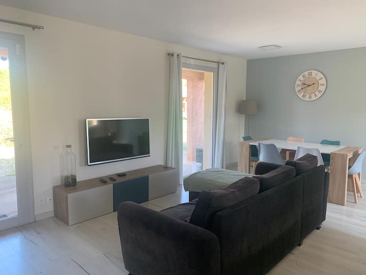 Maison 4 Chambres - Proche Cnpe - Pérouges