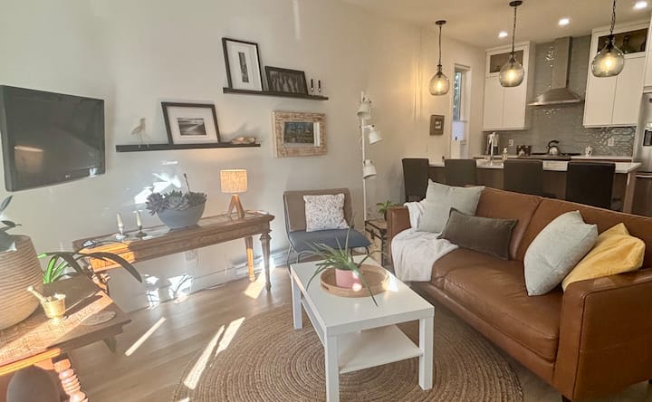 South Pandosy Bungalow - Kelowna