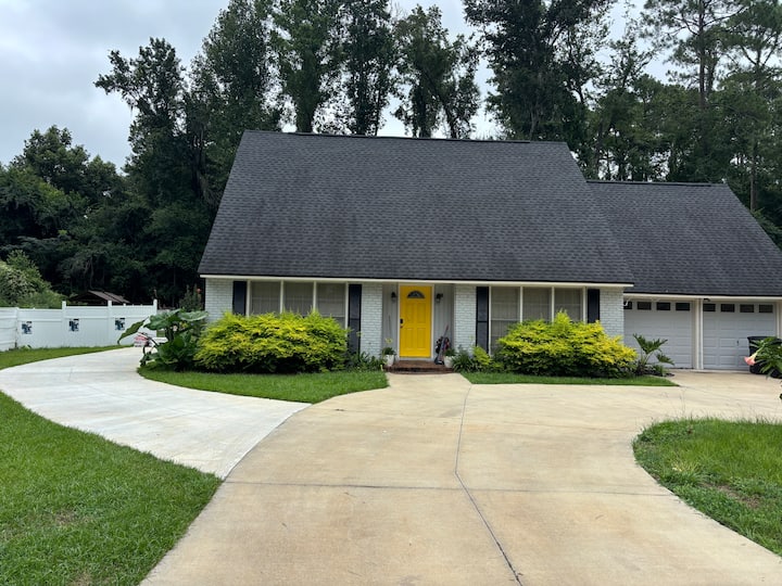 Modern Guest House - Tallahassee, FL