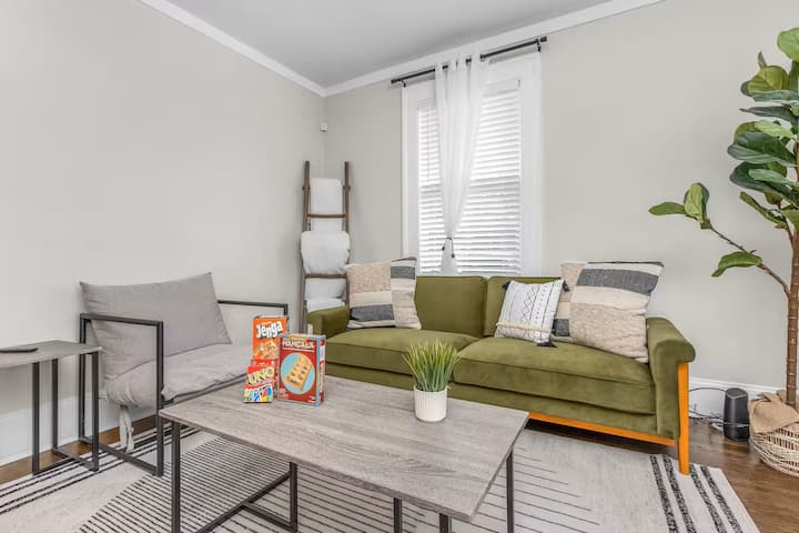 Contemporary Cove - Montgomery, AL