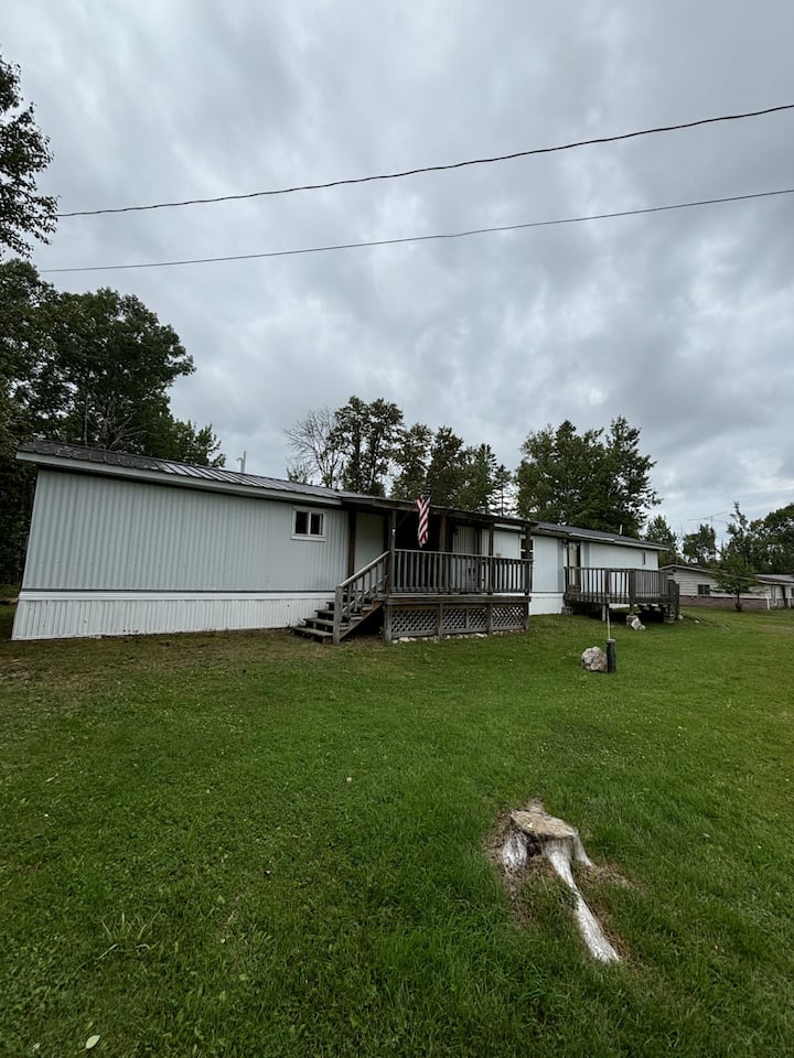 Hilltop Home - Drummond, MI