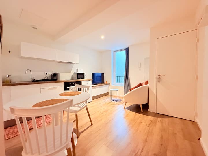 Orange - Appartement T1 Rénové - Agen
