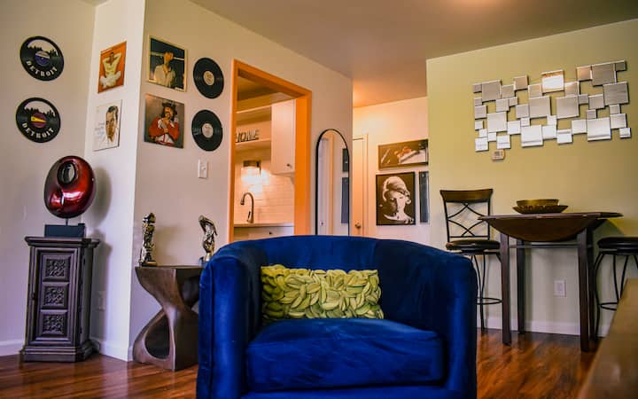 Downtown Private Escape W/city Views - カナダ ウィンザー