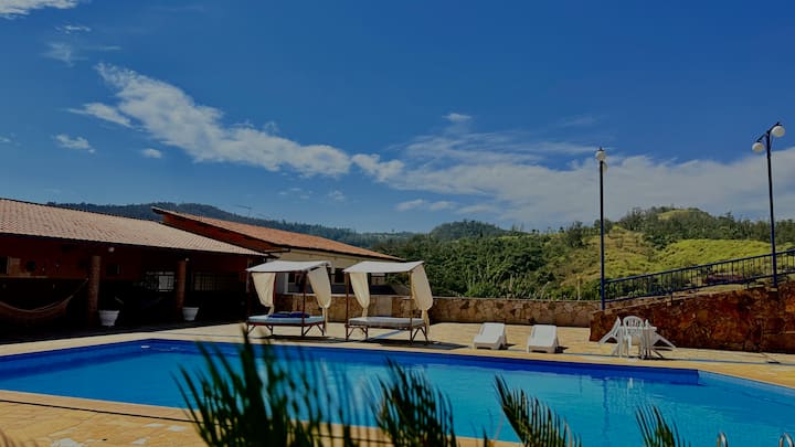 Quarto P/ 4 Pessoas Piscina + Lazer Em Amparo - Amparo