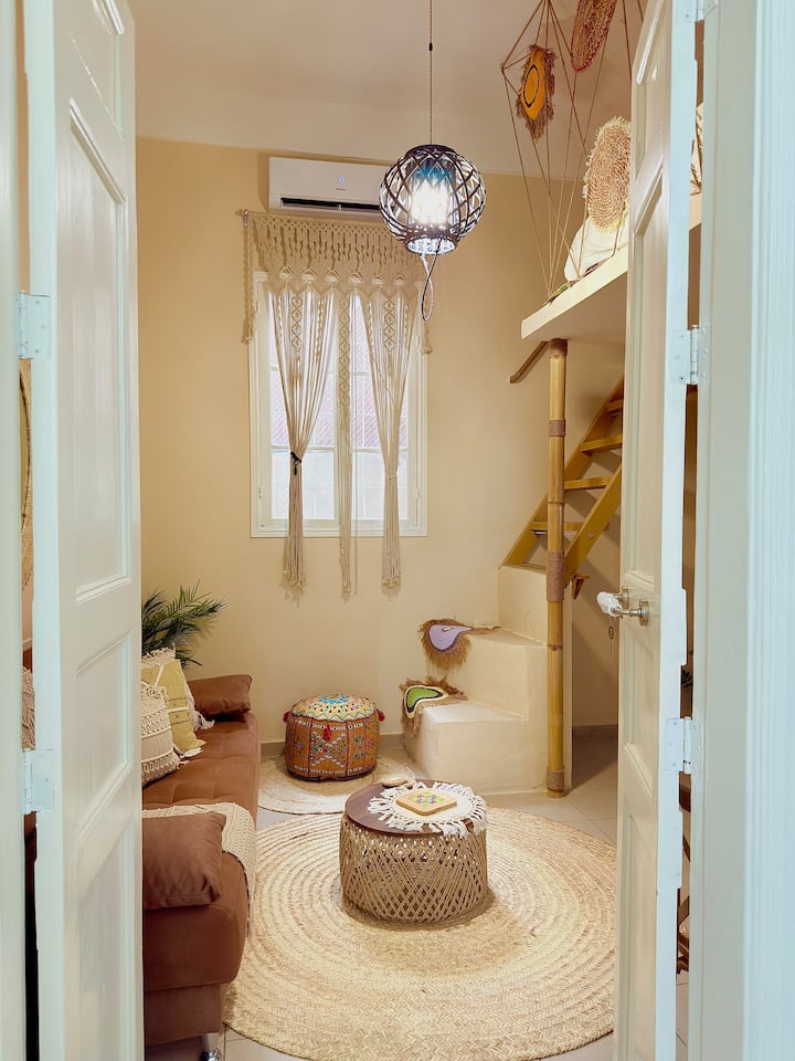 Fresh Boho Nest. A Walk To Mar Mikhael Scene - Beirut