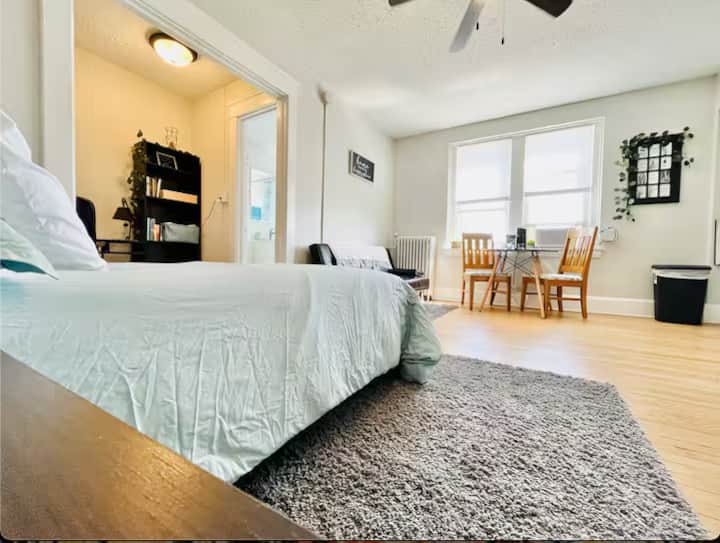 Modern Studio Retreat - New Haven, CT