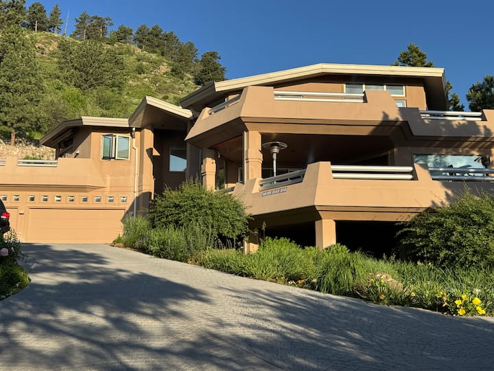 Hilltop Sunrise House - Boulder, CO