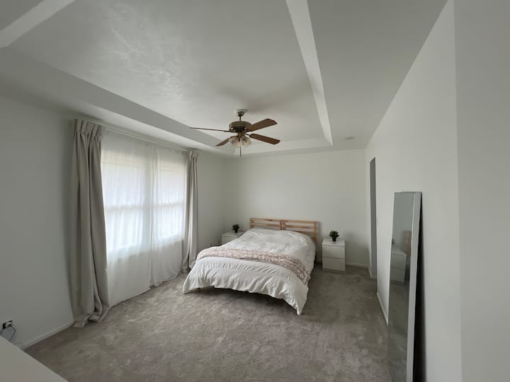 Updated Home Near Dodge - Omaha, NE