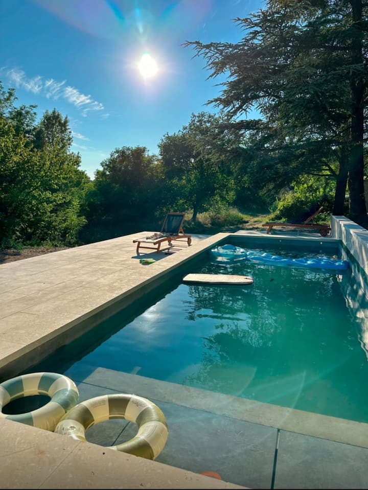 Joyeuse Retraite Dans Le Lubéron - Apt