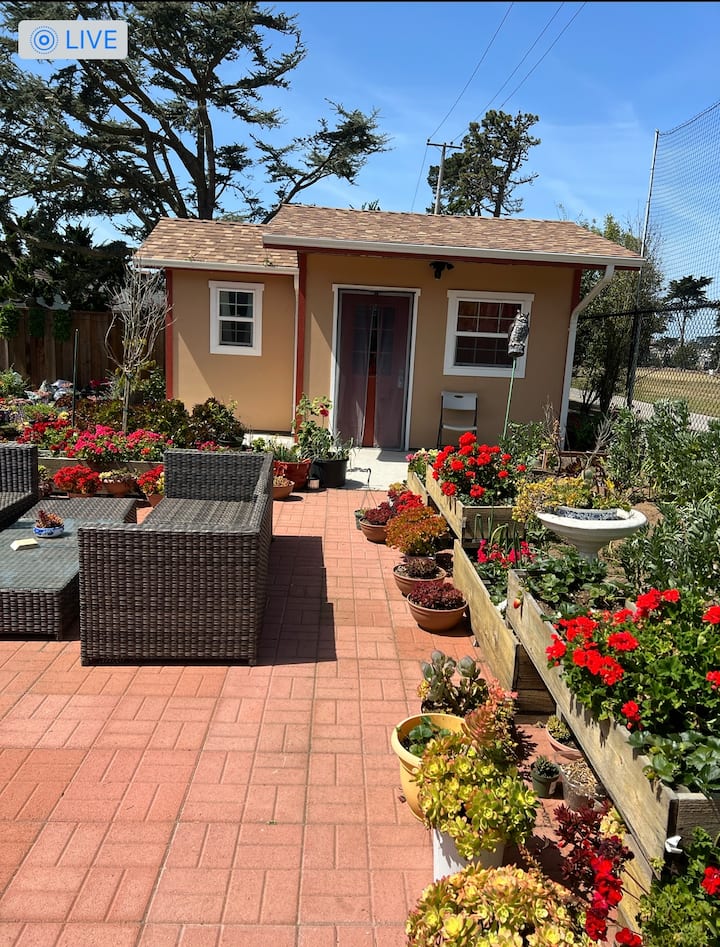 Tiny House - Pacifica, CA