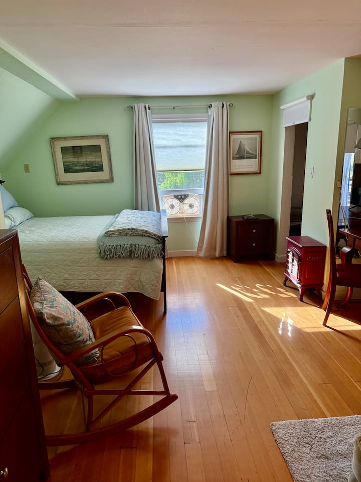 Santa Barbara Get-a-way. - Goleta, CA