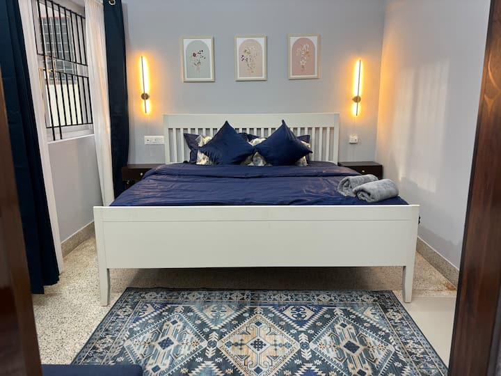 Modern-ethnic 3bhk | Jayanagar | Front & Back Yard - Bangalore