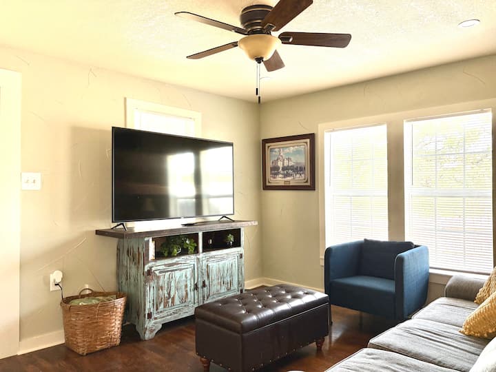 La Casita Azul - Weatherford, TX