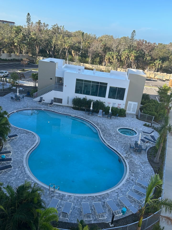 Beautiful One Bed Room Condo With Kayak Launch - Sarasota, FL