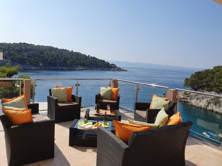 Apartments Rogošić With Sea View - Sutivan