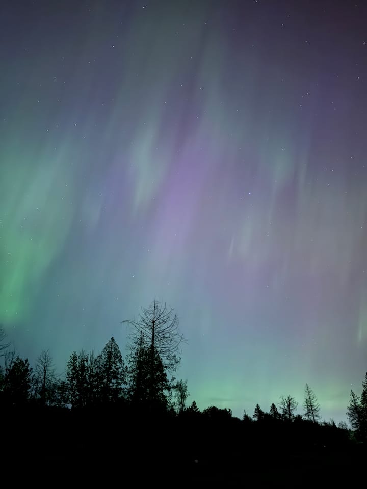 Wine Trail Retreat - Aldergrove