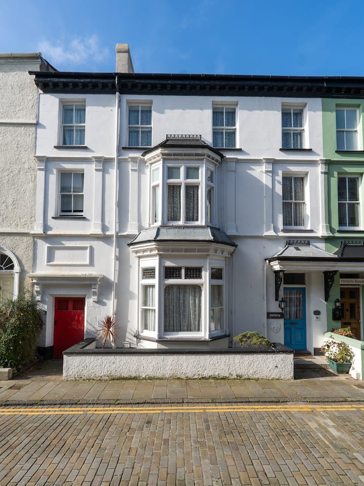 Your Home Base In North Wales - Beaumaris