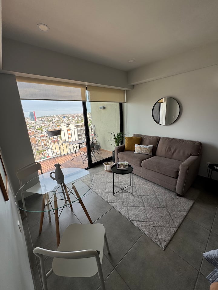 Vista A La Ciudad: Loft+tina+torre De Lujo Naran - León