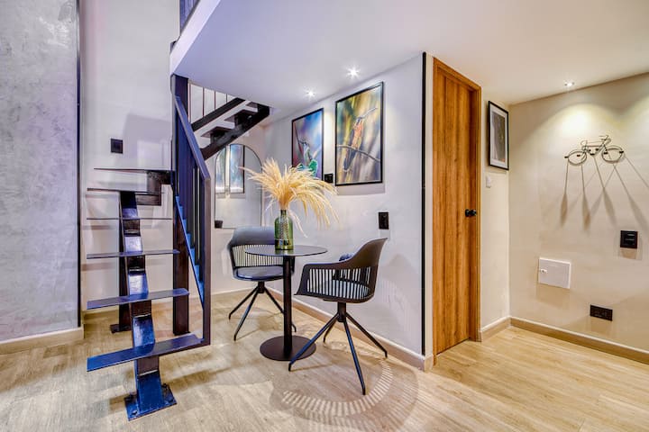 C206 | Duplex Con Jacuzzi Privado En Granada - Cali