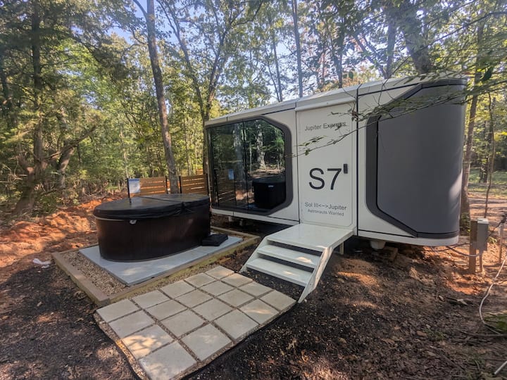 [Lazy Spring] Space Pod In The Woods - Oklahoma
