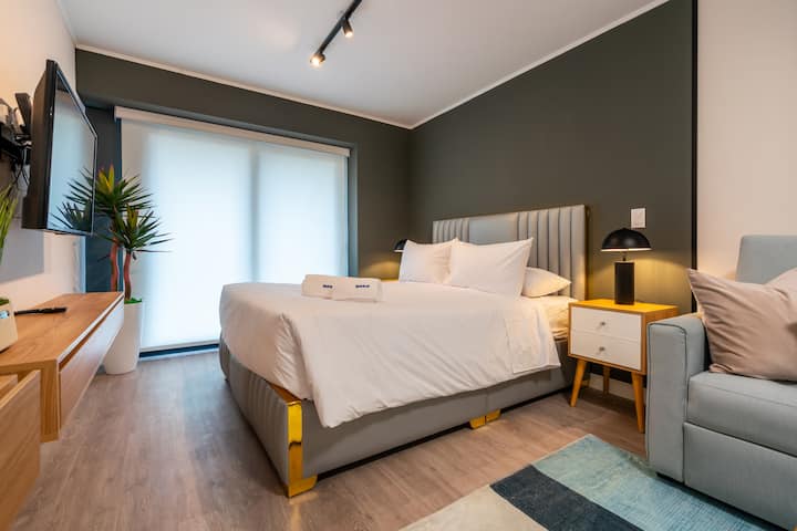 Geko | Modern Cozy Loft W/balcony Near Larcomar - Lima