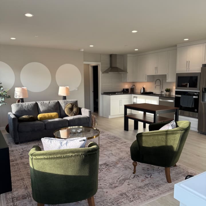 Brand-new 2025 Adu: Cozy 1-bed Downtown Kirkland. - Kirkland, WA