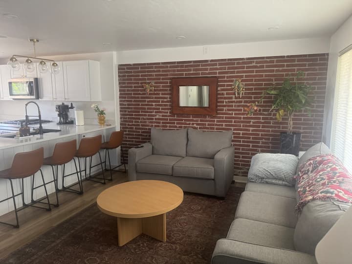 Marble Street Home - サンディ, UT