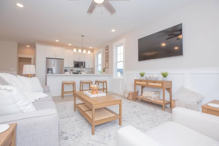 Bell Crossing - Newburgh, IN