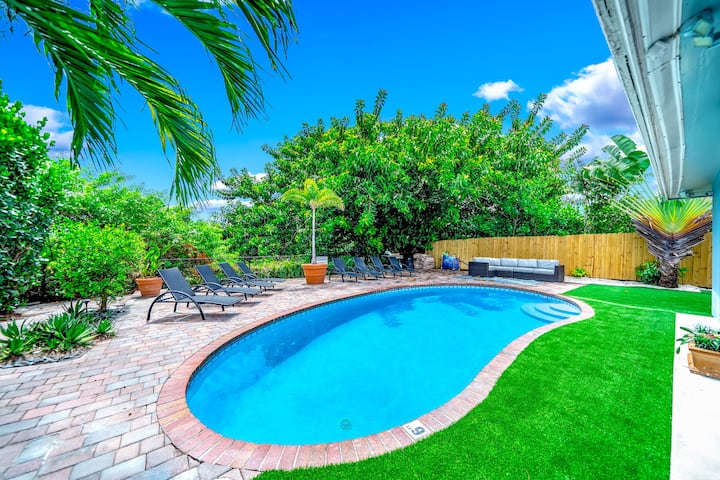 Pool & Waterfront! 5 Bedrooms + Close To Beach! - Fort Lauderdale