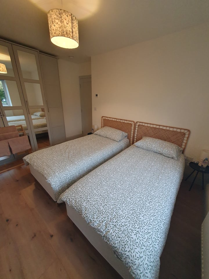 Twin Beds Or King. Well-linked, Secure Dublin Stay - Dublin