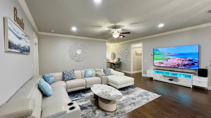 Navarre Breeze Home 9 Mins To The Beach. - Navarre, FL