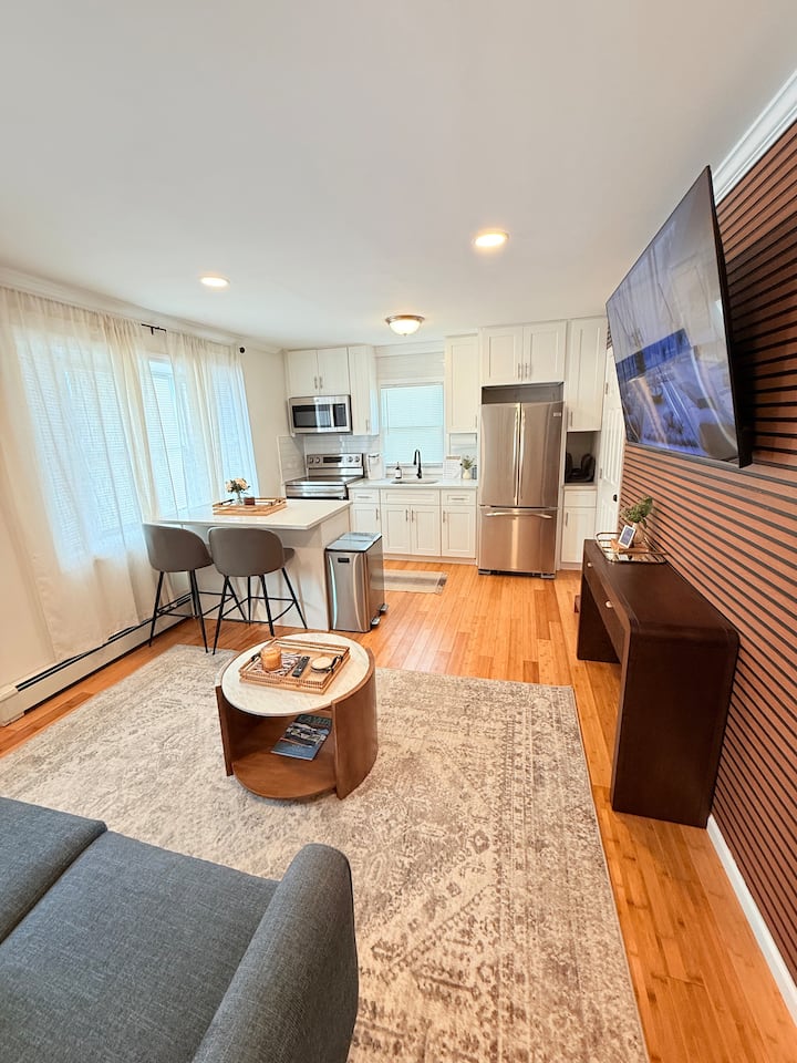 Bury Guest House- Reaza Stays - Westbury, NY