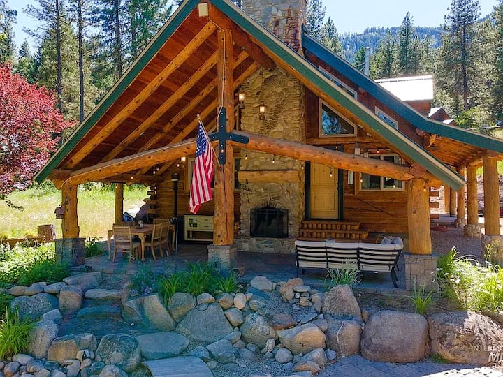 Mountain Living - Garden Valley, ID