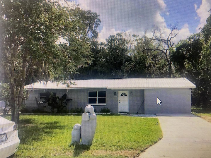 Crystal River Cozy Manatee House - Crystal River, FL