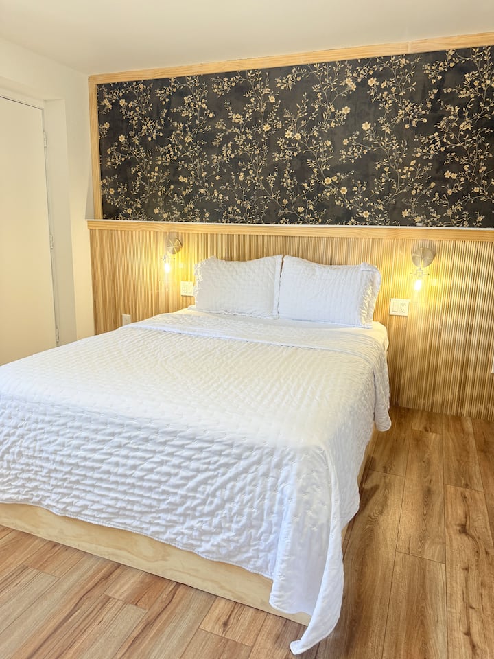 Simple & Charming Studio - Mistequa Casino Hotel