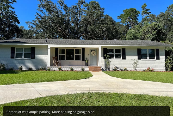 Comfy House 5 Miles To Stadiums! - Tallahassee, FL