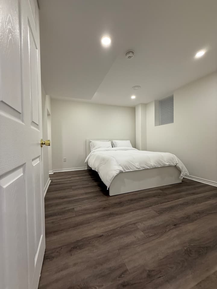 Guest Suite In Ajax - Pickering