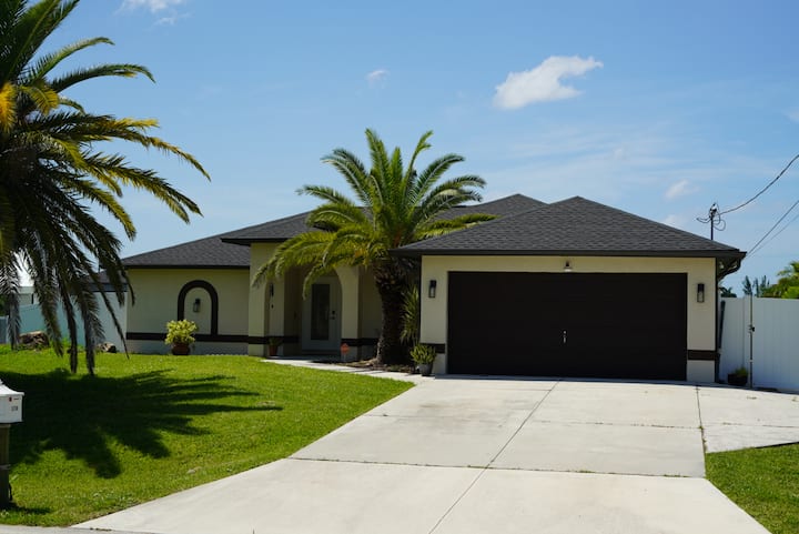 Cape Coral Oasis W/ Pool - Cape Coral, FL