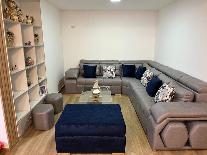 Casa Moderna Y Acogedora Ubicada En Atuntaqui - Cotacachi