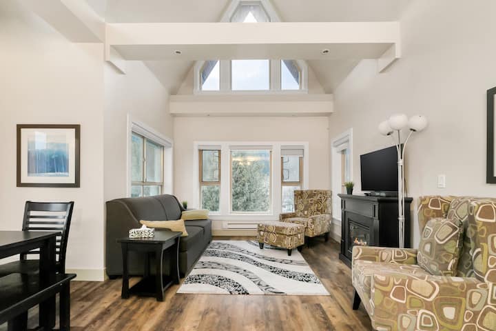 3br Lakeside Retreat At Harrison - Harrison Hot Springs