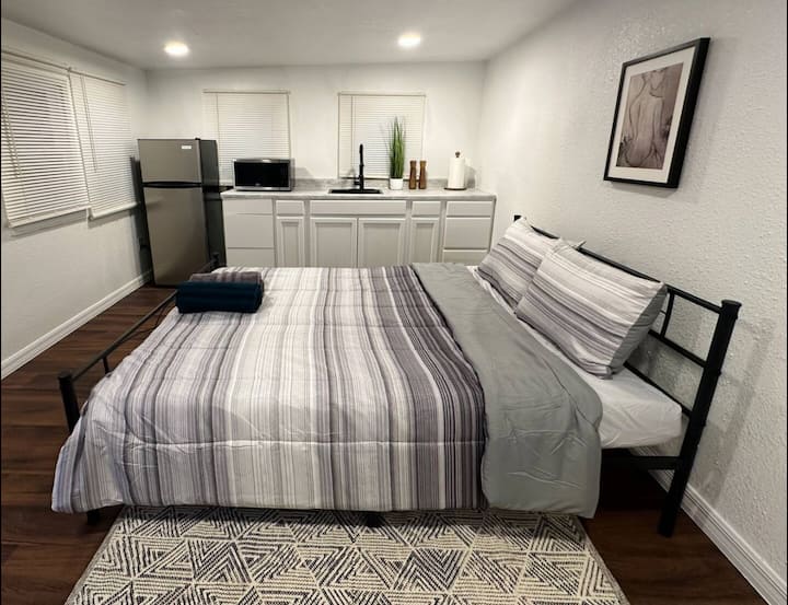 River Side Studio Nest - Oviedo, FL