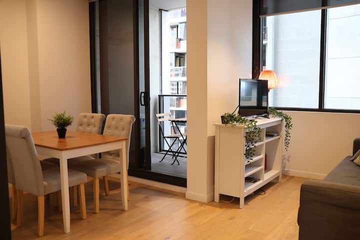 Central Location Apartment - Melbourne