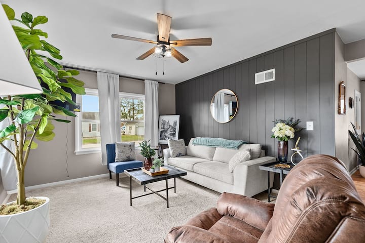 The Cozy Corner House - Oshkosh, WI