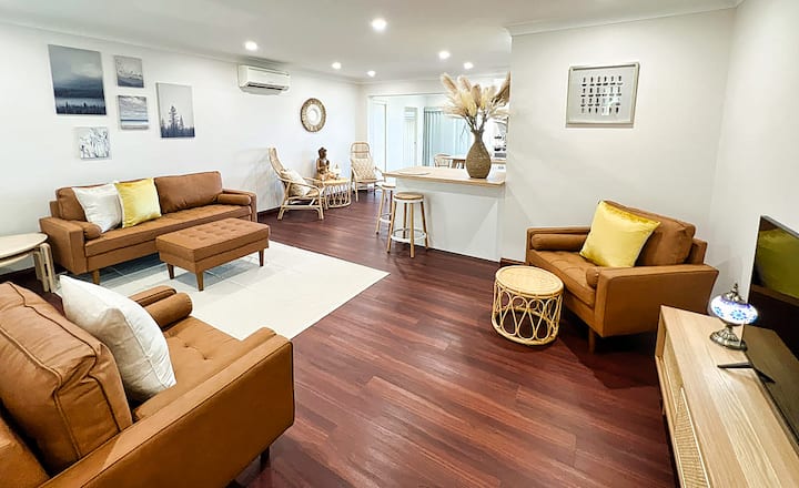 The Swan Lakehouse – Buff Point - Toukley