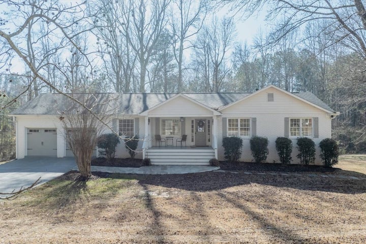 Master Bedroom & Private Bath - Acworth, GA