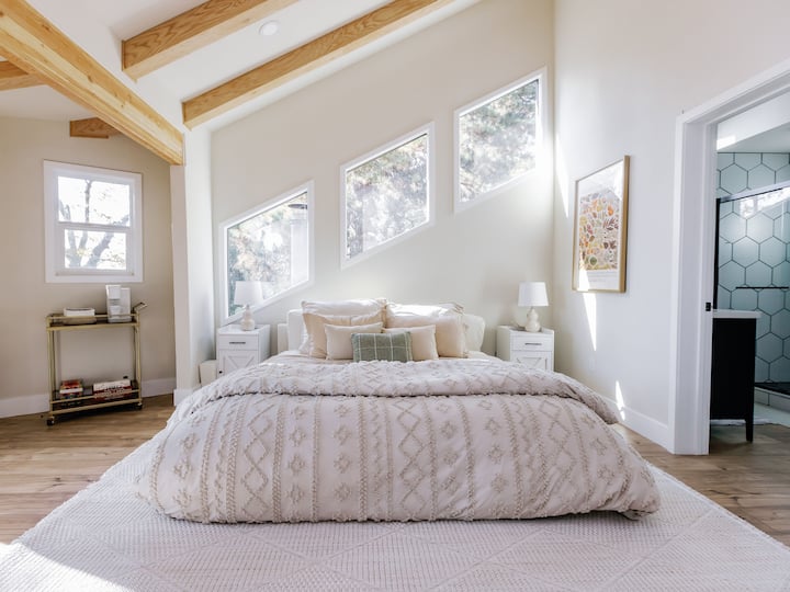 Heavenly Springs Cottage - Running Springs, CA