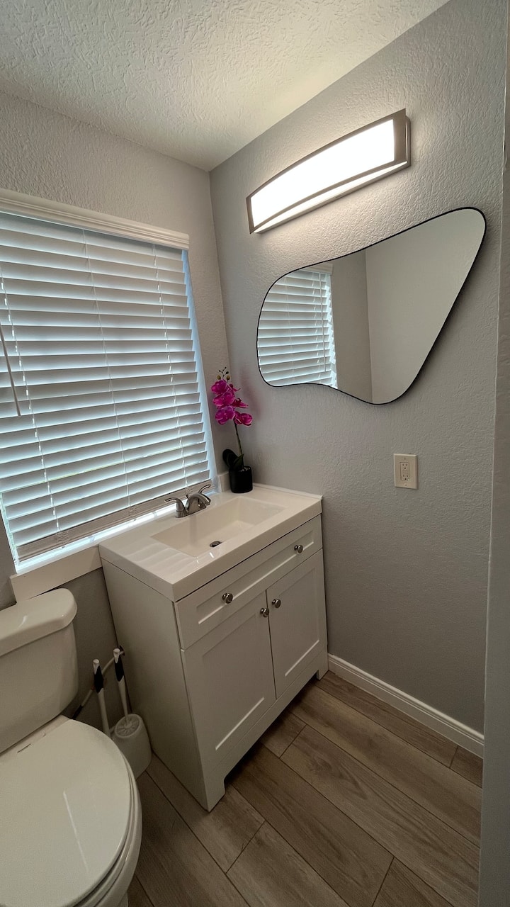 Studio-room In Baytown. - Baytown, TX