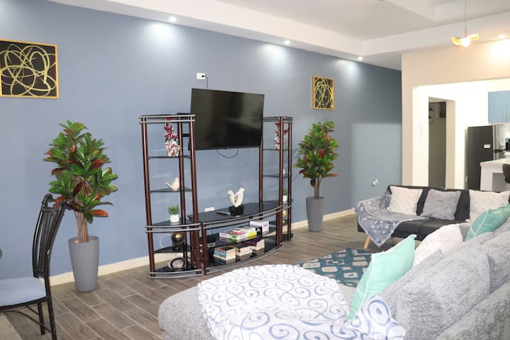 Ochi Luxe Escape - Spacious Home Near Attractions - 奧喬裡奧斯