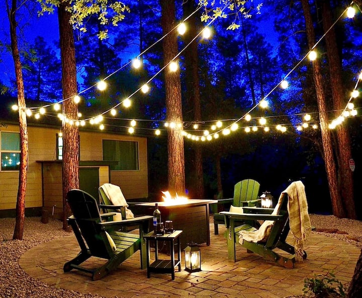 New Fire Pit Lounge | Modern Cabin Under Pines - Pine, AZ